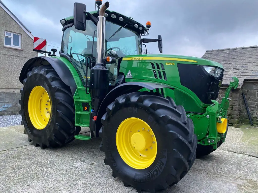 John Deere 6215R Specifications - Engine Performance, Hydraulic Systems ...