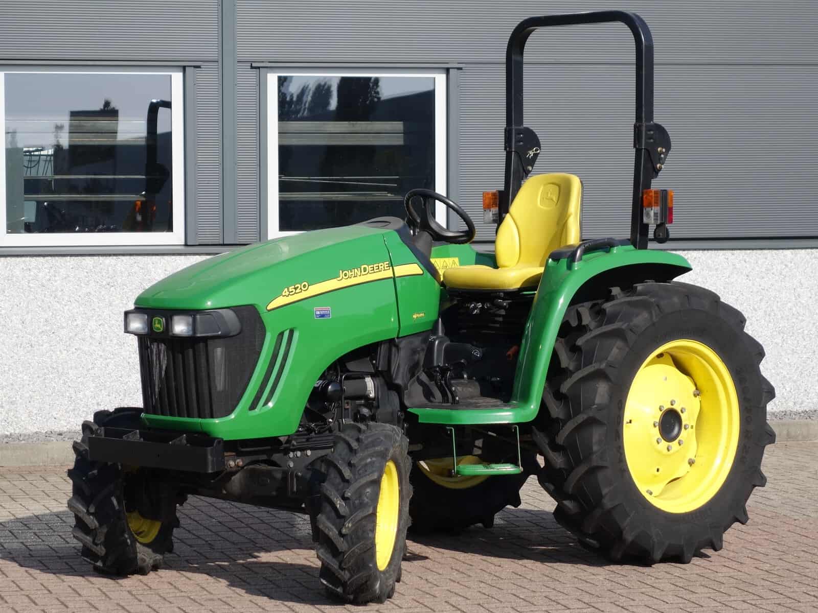 Datos técnicos de John Deere 4520: rendimiento y especificaciones