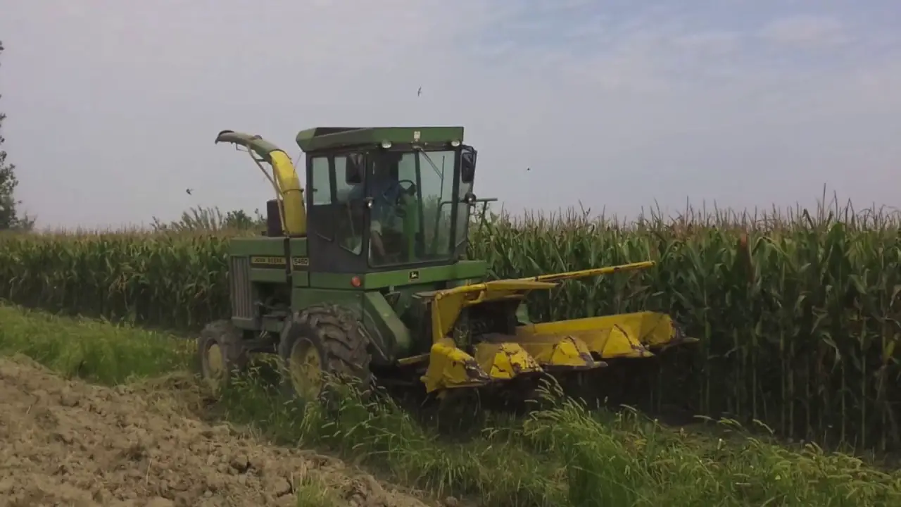 John Deere 5460 Specifications - Powerful Harvester