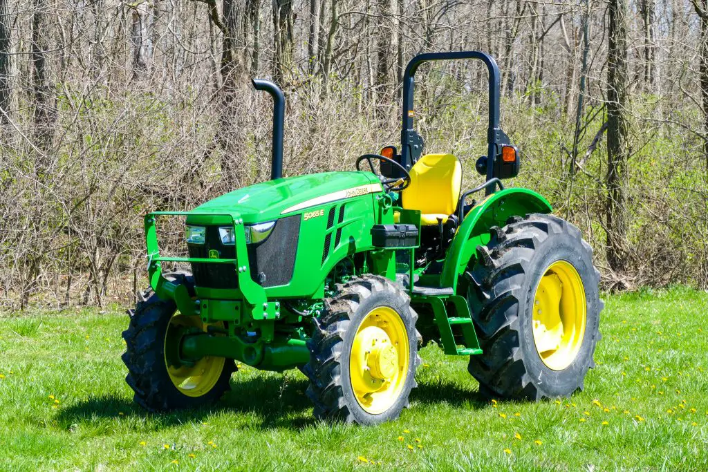 John Deere 5065E technical data - performance, equipment & more